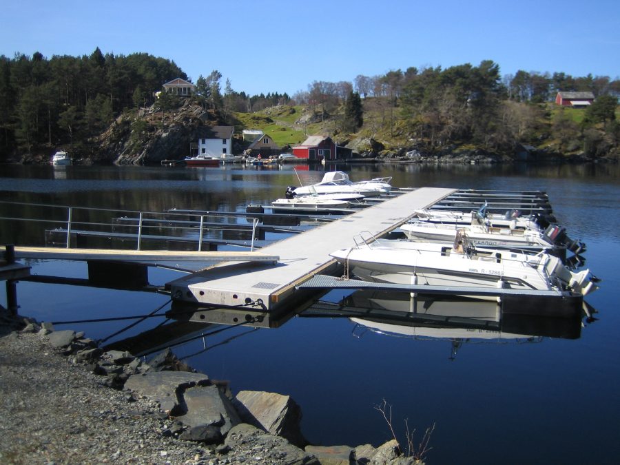 PONTONG TIL UTRIGGER, 525 L m/Redningsstige - Jamax